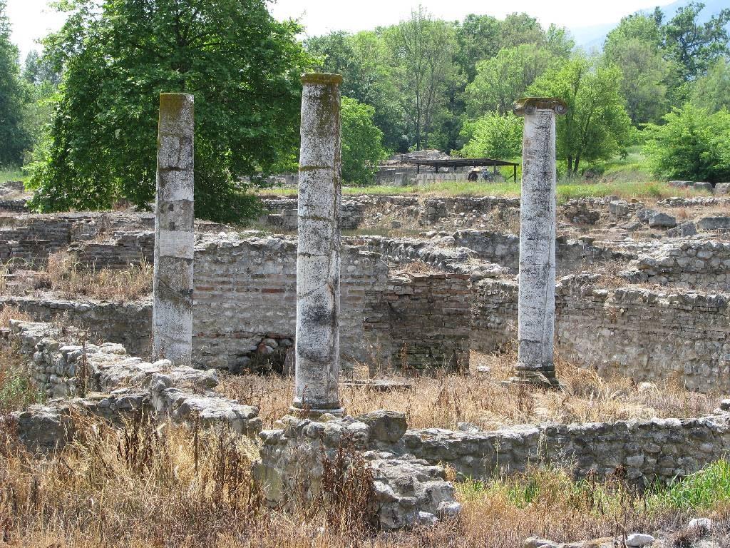 About Dion Archaeological Park - hopin.gr